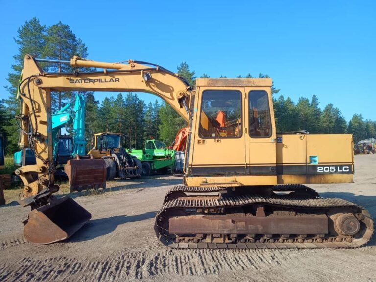 CAT 205LC - Konesilta Oy
