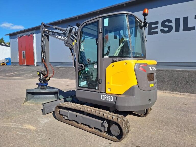 Volvo EC35D PYÖRITTÄJÄLLÄ - Konesilta Oy