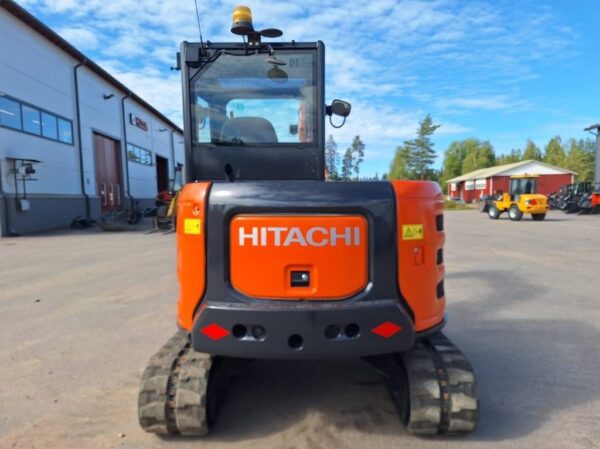 Hitachi ZX65USB-5 - Konesilta Oy